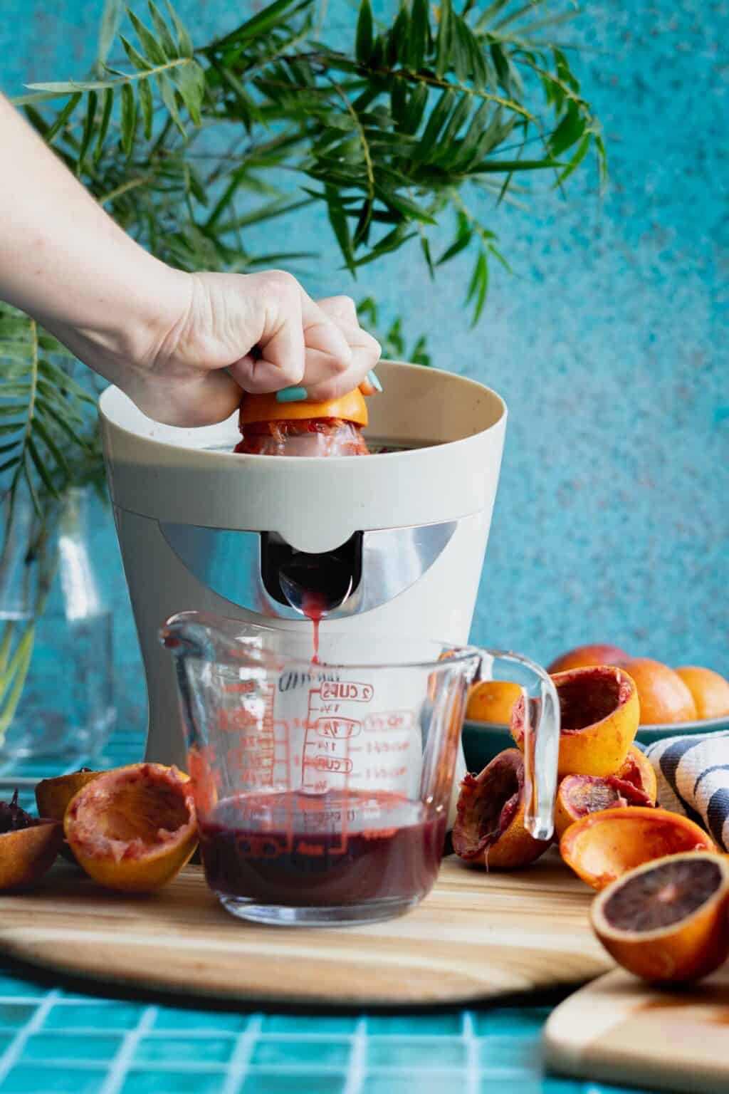 How to Make Blood Orange Juice (Homemade Fresh Recipe)