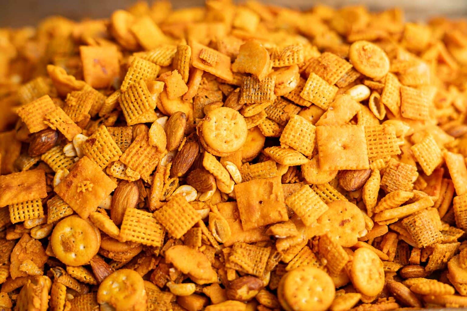 Cheddar Cheese Chex Mix (BEST Cheesy Chex Mix!)